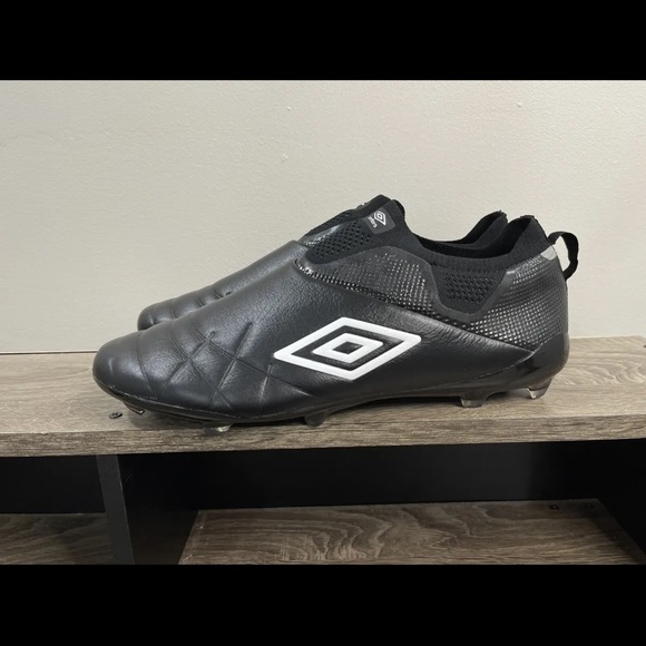 Umbro | Shoes | Umbro Medusae Iii Elite Fg Soccer Cleats Black White ...